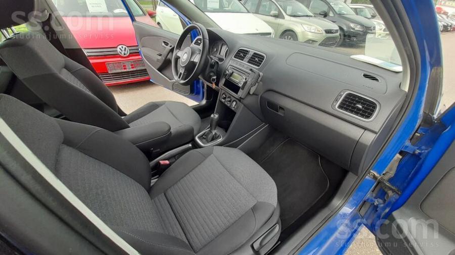 Zils Volkswagen Polo 2009 Rīga, ar dzinēja tilpumu 1.40 L un nobraukumu 140 tūkst. km par 4000 €, foto 11 vietnē AUTOMOTO.COM.LV