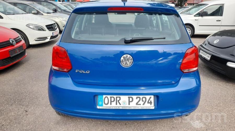 Blue Volkswagen Polo 2009 in Riga, with an engine capacity of 1.40 L and mileage of 140 thousand km for 4000 €, photo 8 on AUTOMOTO.COM.LV