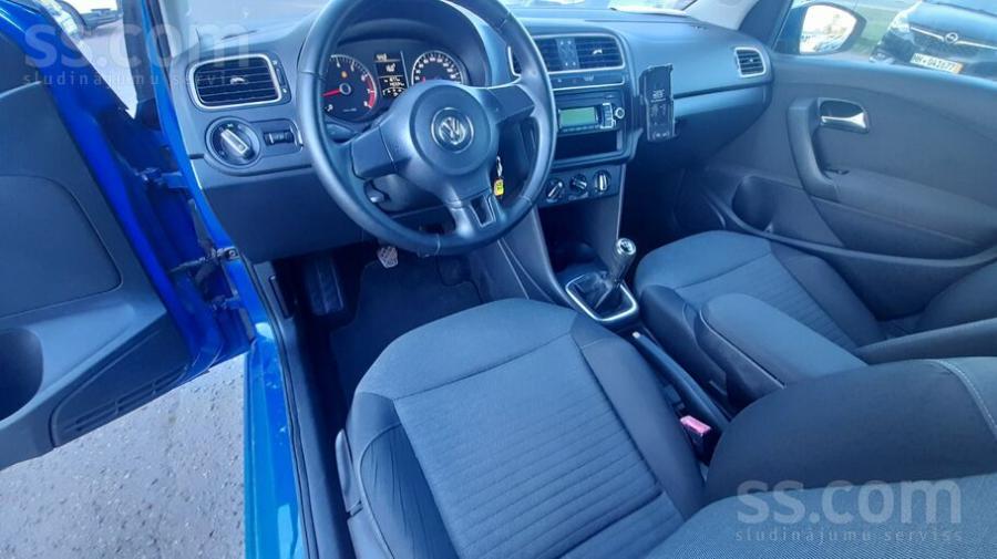 Blue Volkswagen Polo 2009 in Riga, with an engine capacity of 1.40 L and mileage of 140 thousand km for 4000 €, photo 33 on AUTOMOTO.COM.LV