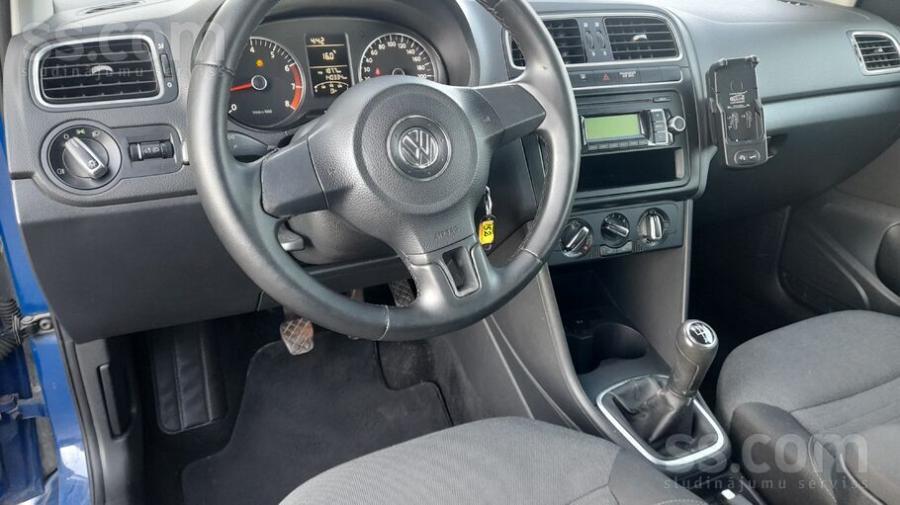 Blue Volkswagen Polo 2009 in Riga, with an engine capacity of 1.40 L and mileage of 140 thousand km for 4000 €, photo 34 on AUTOMOTO.COM.LV