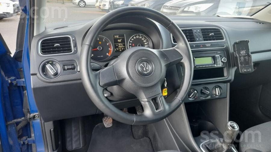 Blue Volkswagen Polo 2009 in Riga, with an engine capacity of 1.40 L and mileage of 140 thousand km for 4000 €, photo 35 on AUTOMOTO.COM.LV