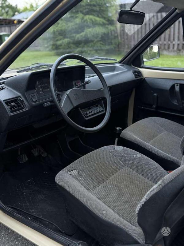 Brūns Volkswagen Polo 1986 Viļņa, ar dzinēja tilpumu 1.04 L un nobraukumu 73 tūkst. km par 1750 €, foto 6 vietnē AUTOMOTO.COM.LV