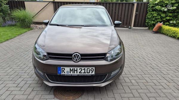 Brown Volkswagen Polo 2011 in Vilnius, with an engine capacity of 1.39 L and mileage of 171 thousand km for 4250 €, photo 2 on AUTOMOTO.COM.LV