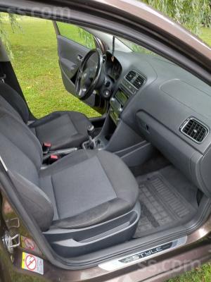 Brown Volkswagen Polo 2011 in Saldus, with an engine capacity of 1.60 L and mileage of 328 thousand km for 3200 €, photo 7 on AUTOMOTO.COM.LV