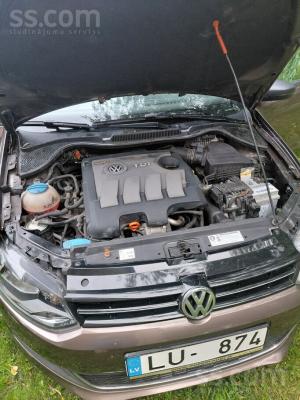 Brown Volkswagen Polo 2011 in Saldus, with an engine capacity of 1.60 L and mileage of 328 thousand km for 3200 €, photo 14 on AUTOMOTO.COM.LV