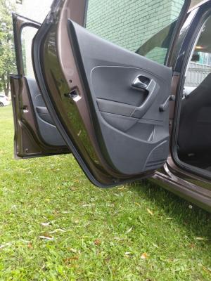 Brown Volkswagen Polo 2011 in Saldus, with an engine capacity of 1.60 L and mileage of 328 thousand km for 3200 €, photo 16 on AUTOMOTO.COM.LV