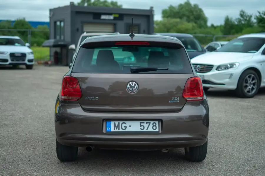 Brūns Volkswagen Polo 2012 Liepāja, ar dzinēja tilpumu 1.60 L un nobraukumu 276 tūkst. km par 4500 €, foto 4 vietnē AUTOMOTO.COM.LV