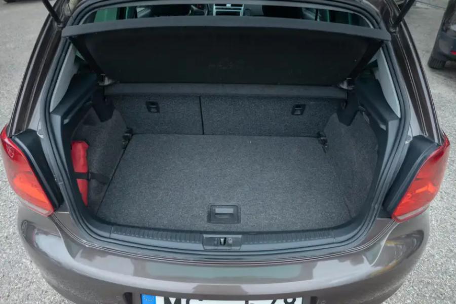Brūns Volkswagen Polo 2012 Liepāja, ar dzinēja tilpumu 1.60 L un nobraukumu 276 tūkst. km par 4500 €, foto 12 vietnē AUTOMOTO.COM.LV