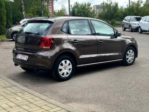 Brown Volkswagen Polo 2013 in Riga, with an engine capacity of 1.60 L and mileage of 257 thousand km for 5350 €, photo 7 on AUTOMOTO.COM.LV