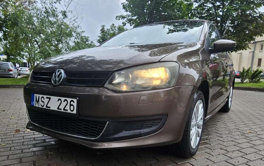 Brūns Volkswagen Polo 2013 Viļņa, ar dzinēja tilpumu 1.20 L un nobraukumu 201 tūkst. km par 3700 €, foto 3 vietnē AUTOMOTO.COM.LV