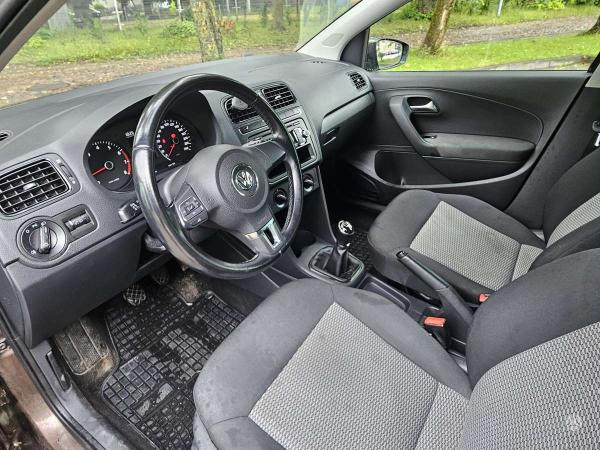 Brūns Volkswagen Polo 2013 Viļņa, ar dzinēja tilpumu 1.20 L un nobraukumu 201 tūkst. km par 3700 €, foto 6 vietnē AUTOMOTO.COM.LV