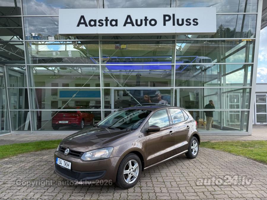 Brown Volkswagen Polo 2013 in Tartu, with an engine capacity of 1.40 L and mileage of 136 thousand km for 4900 €, photo 1 on AUTOMOTO.COM.LV