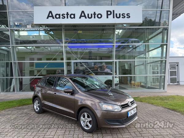 Brown Volkswagen Polo 2013 in Tartu, with an engine capacity of 1.40 L and mileage of 136 thousand km for 4900 €, photo 4 on AUTOMOTO.COM.LV