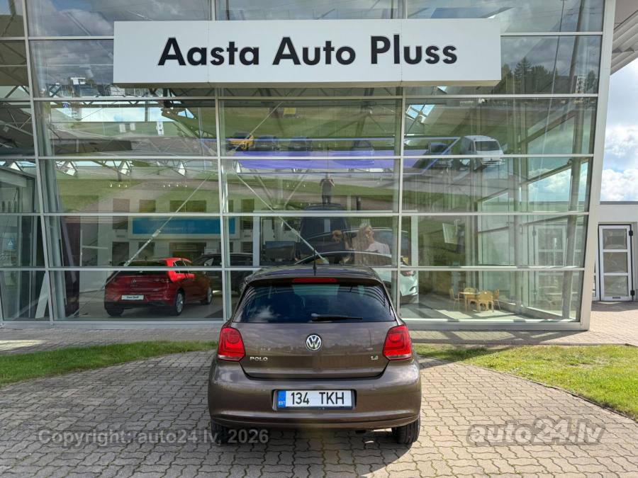 Brown Volkswagen Polo 2013 in Tartu, with an engine capacity of 1.40 L and mileage of 136 thousand km for 4900 €, photo 6 on AUTOMOTO.COM.LV