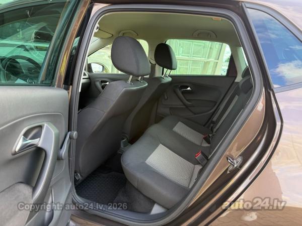 Brown Volkswagen Polo 2013 in Tartu, with an engine capacity of 1.40 L and mileage of 136 thousand km for 4900 €, photo 9 on AUTOMOTO.COM.LV