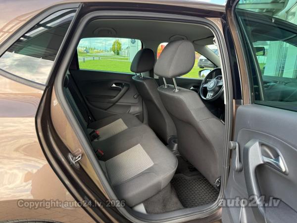 Brown Volkswagen Polo 2013 in Tartu, with an engine capacity of 1.40 L and mileage of 136 thousand km for 4900 €, photo 10 on AUTOMOTO.COM.LV