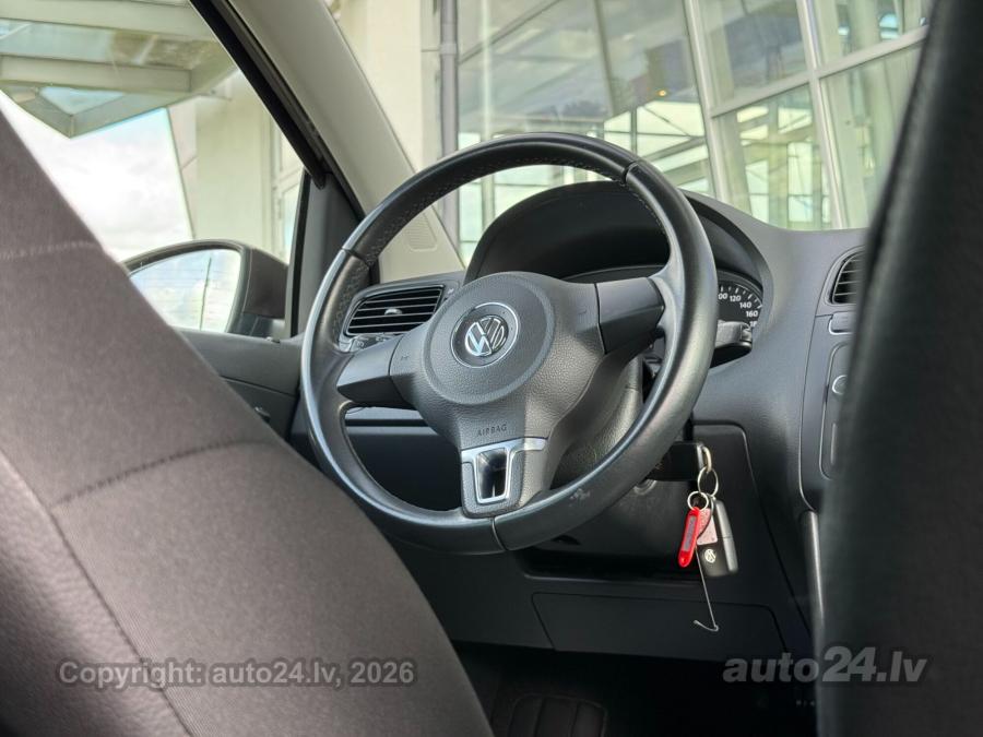 Brown Volkswagen Polo 2013 in Tartu, with an engine capacity of 1.40 L and mileage of 136 thousand km for 4900 €, photo 12 on AUTOMOTO.COM.LV