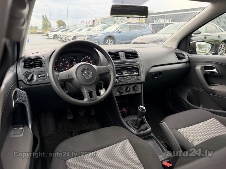 Brown Volkswagen Polo 2014 in Tallinn, with an engine capacity of 1.20 L and mileage of 110 thousand km for 4990 €, photo 6 on AUTOMOTO.COM.LV