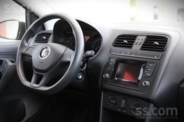 Brown Volkswagen Polo 2017 in Riga, with an engine capacity of 1.00 L and mileage of 181 thousand km for 4995 €, photo 10 on AUTOMOTO.COM.LV