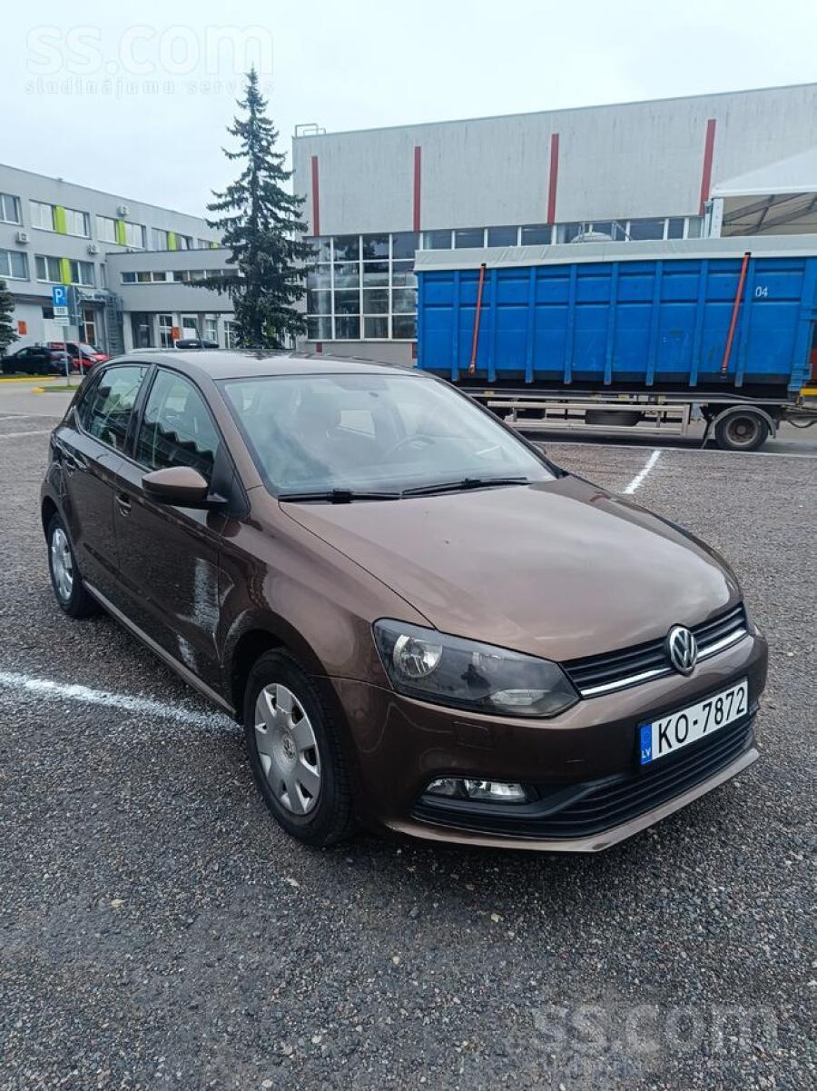 Brown Volkswagen Polo 2017 in Riga, with an engine capacity of 1.00 L and mileage of 178 thousand km for 4650 €, photo 4 on AUTOMOTO.COM.LV