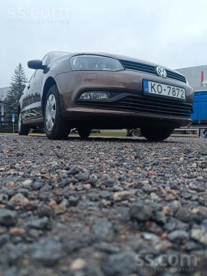 Brown Volkswagen Polo 2017 in Riga, with an engine capacity of 1.00 L and mileage of 178 thousand km for 4650 €, photo 5 on AUTOMOTO.COM.LV
