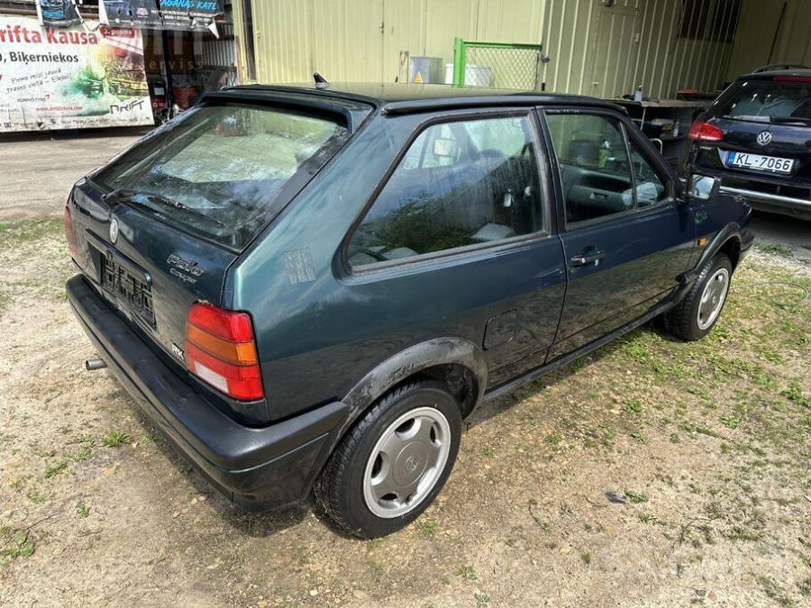 Green Volkswagen Polo 1993 in Riga, with an engine capacity of 1.00 L and mileage of 300 thousand km for 1150 €, photo 3 on AUTOMOTO.COM.LV