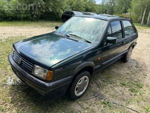 Green Volkswagen Polo 1993 in Riga, with an engine capacity of 1.00 L and mileage of 300 thousand km for 1150 €, photo 6 on AUTOMOTO.COM.LV