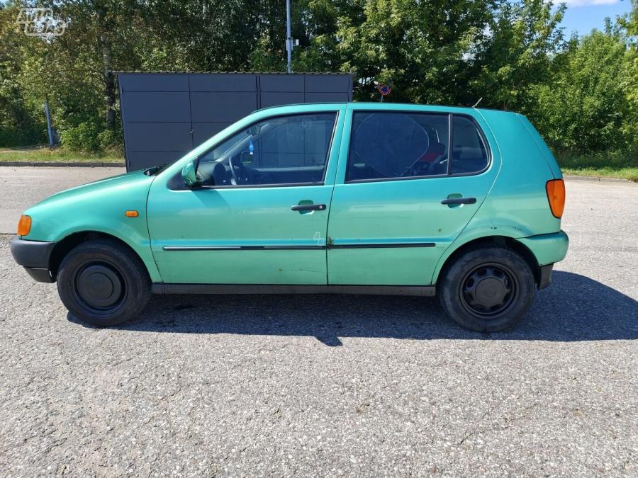 Green Volkswagen Polo 1996 in Jonava, with an engine capacity of 1.00 L and mileage of 118 thousand km for 500 €, photo 9 on AUTOMOTO.COM.LV