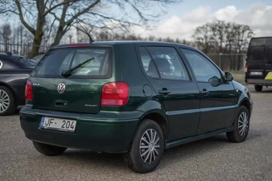 Zaļš Volkswagen Polo 2000 Liepāja, ar dzinēja tilpumu 1.40 L un nobraukumu 283 tūkst. km par 1150 €, foto 5 vietnē AUTOMOTO.COM.LV