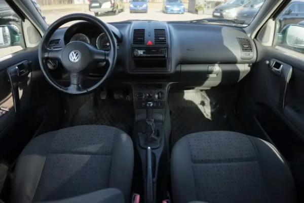Zaļš Volkswagen Polo 2000 Liepāja, ar dzinēja tilpumu 1.40 L un nobraukumu 283 tūkst. km par 1150 €, foto 7 vietnē AUTOMOTO.COM.LV