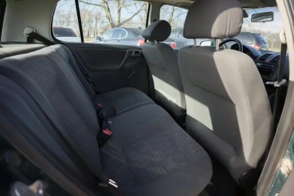 Zaļš Volkswagen Polo 2000 Liepāja, ar dzinēja tilpumu 1.40 L un nobraukumu 283 tūkst. km par 1150 €, foto 10 vietnē AUTOMOTO.COM.LV