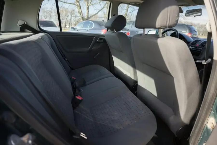 Zaļš Volkswagen Polo 2000 Liepāja, ar dzinēja tilpumu 1.40 L un nobraukumu 283 tūkst. km par 1150 €, foto 11 vietnē AUTOMOTO.COM.LV