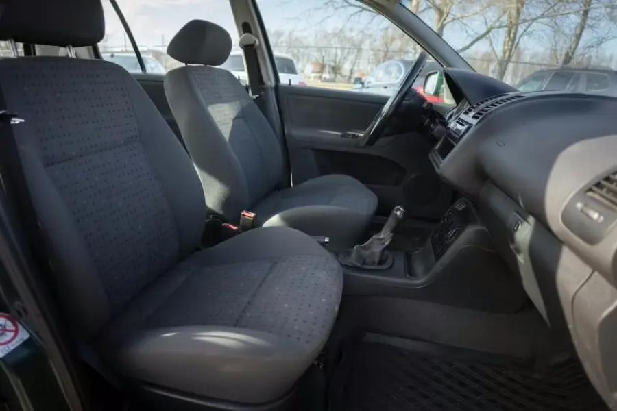 Zaļš Volkswagen Polo 2000 Liepāja, ar dzinēja tilpumu 1.40 L un nobraukumu 283 tūkst. km par 1150 €, foto 12 vietnē AUTOMOTO.COM.LV