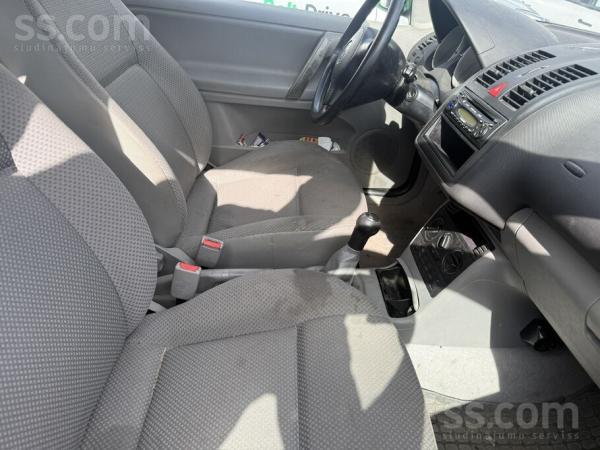 Zaļš Volkswagen Polo 2000 Rīga, ar dzinēja tilpumu 1.40 L un nobraukumu 201 tūkst. km par 890 €, foto 6 vietnē AUTOMOTO.COM.LV