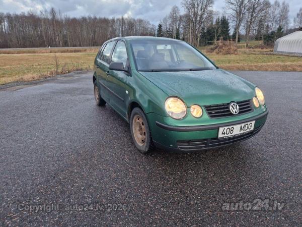 Green Volkswagen Polo 2002 in Suure-Jaani, with an engine capacity of 1.40 L and mileage of 263 thousand km for 1700 €, photo 3 on AUTOMOTO.COM.LV