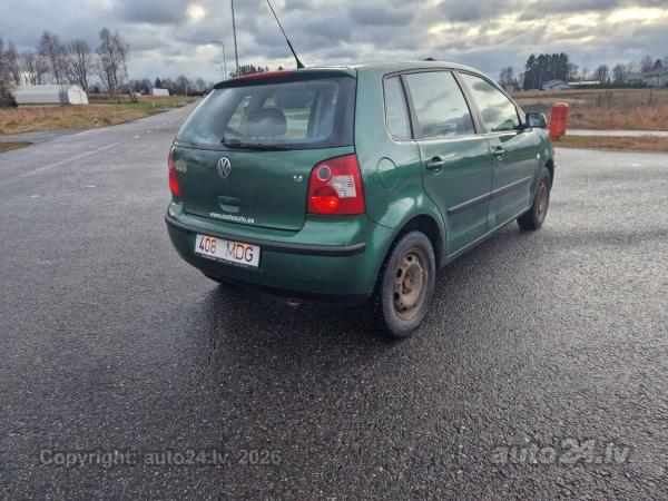 Green Volkswagen Polo 2002 in Suure-Jaani, with an engine capacity of 1.40 L and mileage of 263 thousand km for 1700 €, photo 4 on AUTOMOTO.COM.LV