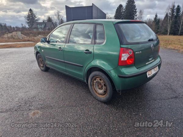 Green Volkswagen Polo 2002 in Suure-Jaani, with an engine capacity of 1.40 L and mileage of 263 thousand km for 1700 €, photo 5 on AUTOMOTO.COM.LV