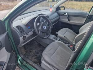 Zaļš Volkswagen Polo 2002 Surejani, ar dzinēja tilpumu 1.40 L un nobraukumu 263 tūkst. km par 1700 €, foto 6 vietnē AUTOMOTO.COM.LV