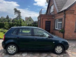 Green Volkswagen Polo 2002 in Kaunas, with an engine capacity of 1.90 L and mileage of 216 thousand km for 1200 €, photo 3 on AUTOMOTO.COM.LV