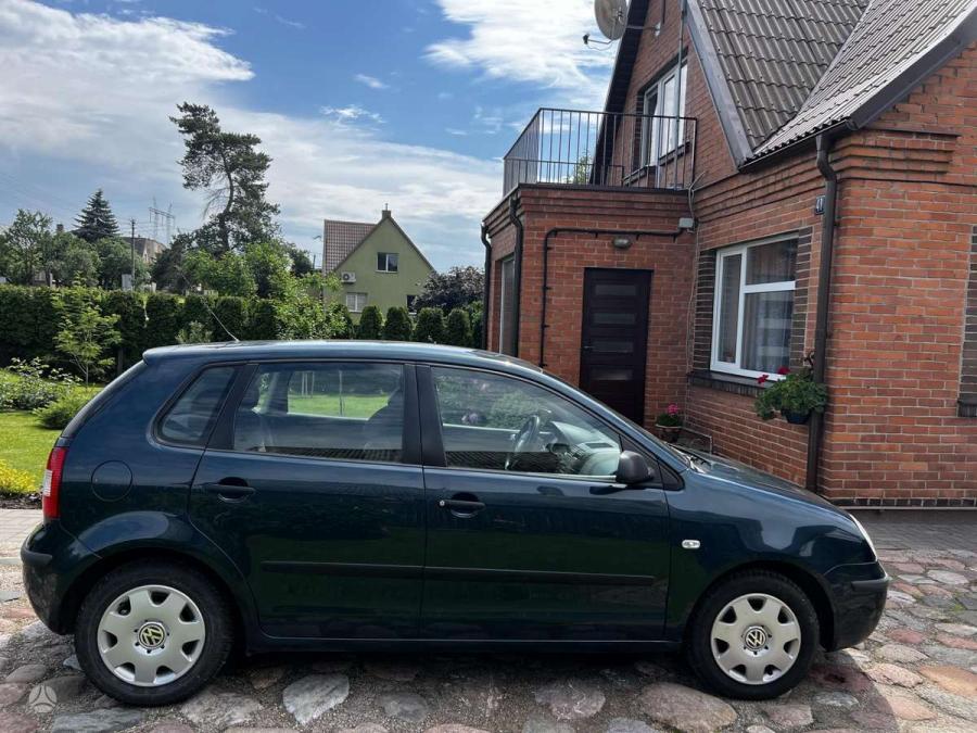 Green Volkswagen Polo 2002 in Kaunas, with an engine capacity of 1.90 L and mileage of 216 thousand km for 1200 €, photo 3 on AUTOMOTO.COM.LV