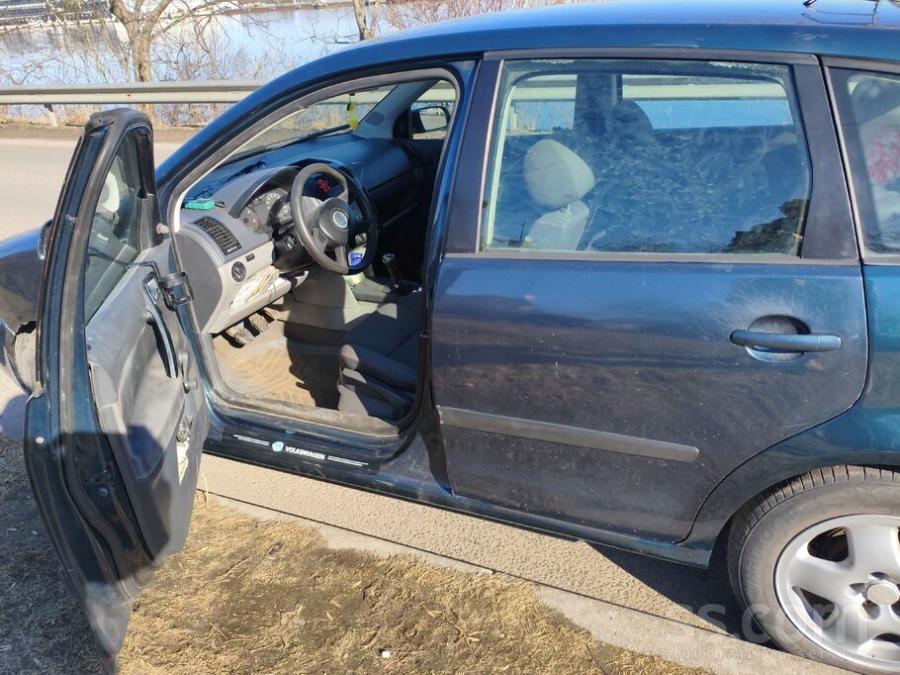 Zaļš Volkswagen Polo 2004 Rīga, ar dzinēja tilpumu 1.90 L un nobraukumu 265 tūkst. km par 1500 €, foto 10 vietnē AUTOMOTO.COM.LV