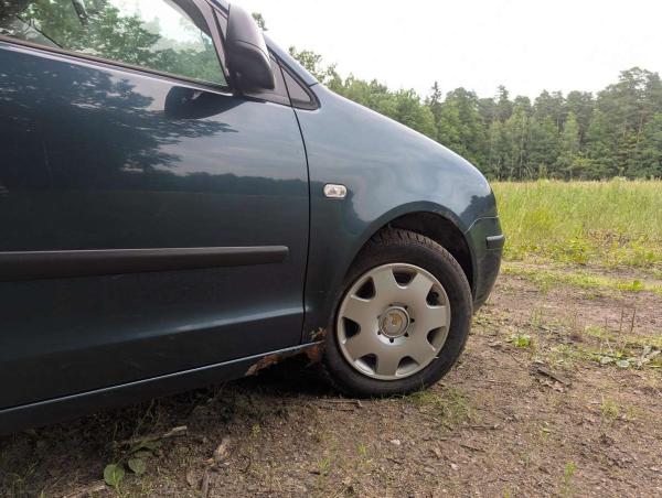 Zaļš Volkswagen Polo 2004 Kauņa, ar dzinēja tilpumu 1.90 L un nobraukumu 219 tūkst. km par 950 €, foto 9 vietnē AUTOMOTO.COM.LV