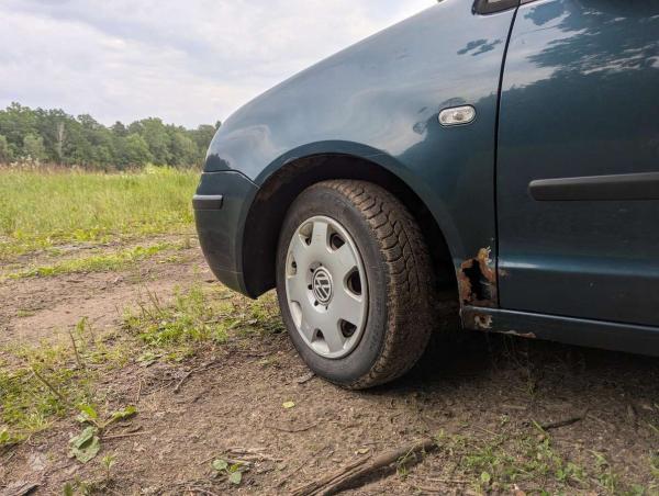 Zaļš Volkswagen Polo 2004 Kauņa, ar dzinēja tilpumu 1.90 L un nobraukumu 219 tūkst. km par 950 €, foto 10 vietnē AUTOMOTO.COM.LV