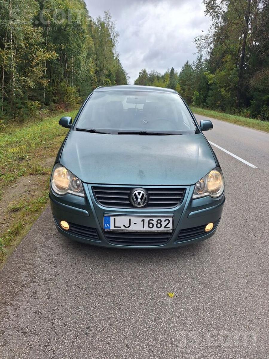 Zaļš Volkswagen Polo 2006 Rēzekne, ar dzinēja tilpumu 1.90 L un nobraukumu 241 tūkst. km par 1950 €, foto 1 vietnē AUTOMOTO.COM.LV