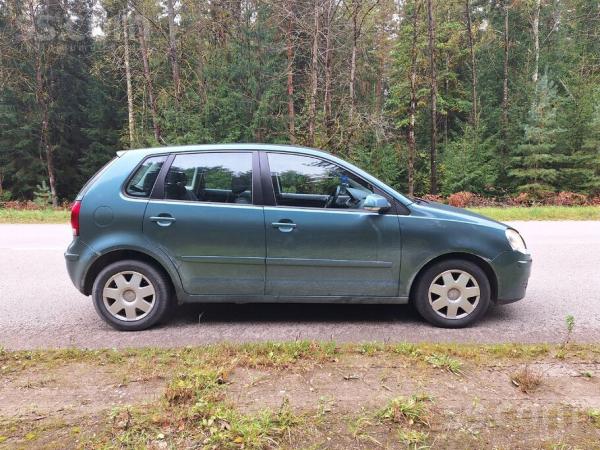 Zaļš Volkswagen Polo 2006 Rēzekne, ar dzinēja tilpumu 1.90 L un nobraukumu 241 tūkst. km par 1950 €, foto 3 vietnē AUTOMOTO.COM.LV