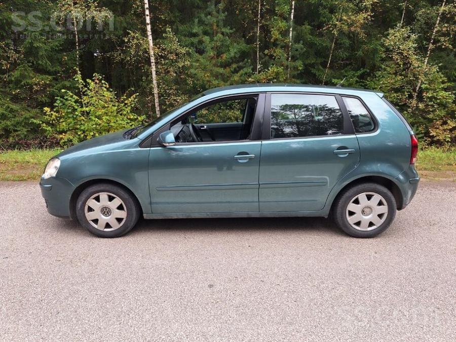 Zaļš Volkswagen Polo 2006 Rēzekne, ar dzinēja tilpumu 1.90 L un nobraukumu 241 tūkst. km par 1950 €, foto 4 vietnē AUTOMOTO.COM.LV