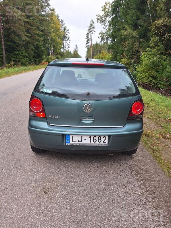 Zaļš Volkswagen Polo 2006 Rēzekne, ar dzinēja tilpumu 1.90 L un nobraukumu 241 tūkst. km par 1950 €, foto 5 vietnē AUTOMOTO.COM.LV