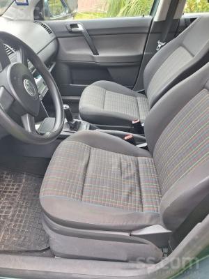 Zaļš Volkswagen Polo 2006 Rēzekne, ar dzinēja tilpumu 1.90 L un nobraukumu 241 tūkst. km par 1950 €, foto 7 vietnē AUTOMOTO.COM.LV