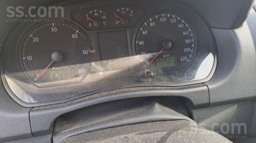 Pelēks Volkswagen Polo 2006 Rīga, ar dzinēja tilpumu 1.40 L un nobraukumu 323 tūkst. km par 1500 €, foto 6 vietnē AUTOMOTO.COM.LV
