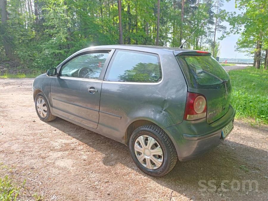 Grey Volkswagen Polo 2007 in Jelgava, with an engine capacity of 1.40 L and mileage of 288 thousand km for 5450 €, photo 6 on AUTOMOTO.COM.LV